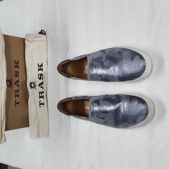 Trask | Shoes | Trask Andi Perforated Flat Pewter Camouflage Metallic ...